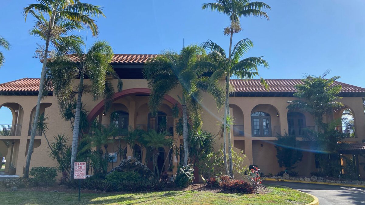 Port of the Islands Resort - Visit Everglades City